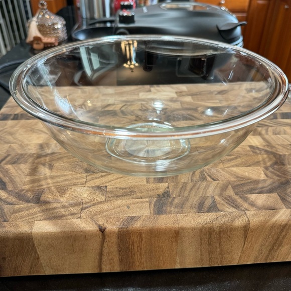 Pyrex | Kitchen | Vintage Pyrex Clear Glass 4 Quart Mixing Bowl 326 ...